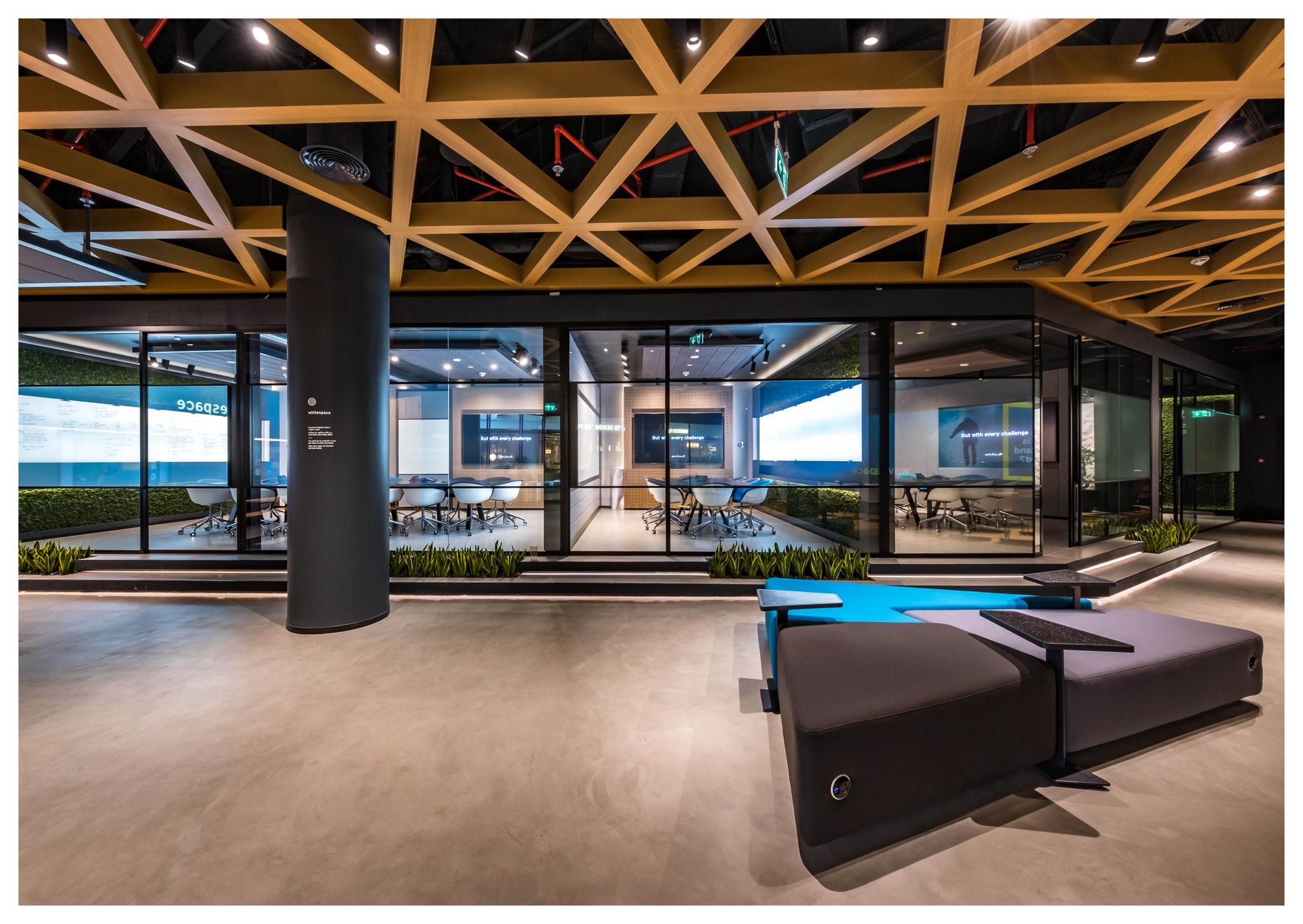 EY Wavespace | Campaign | THE WORK